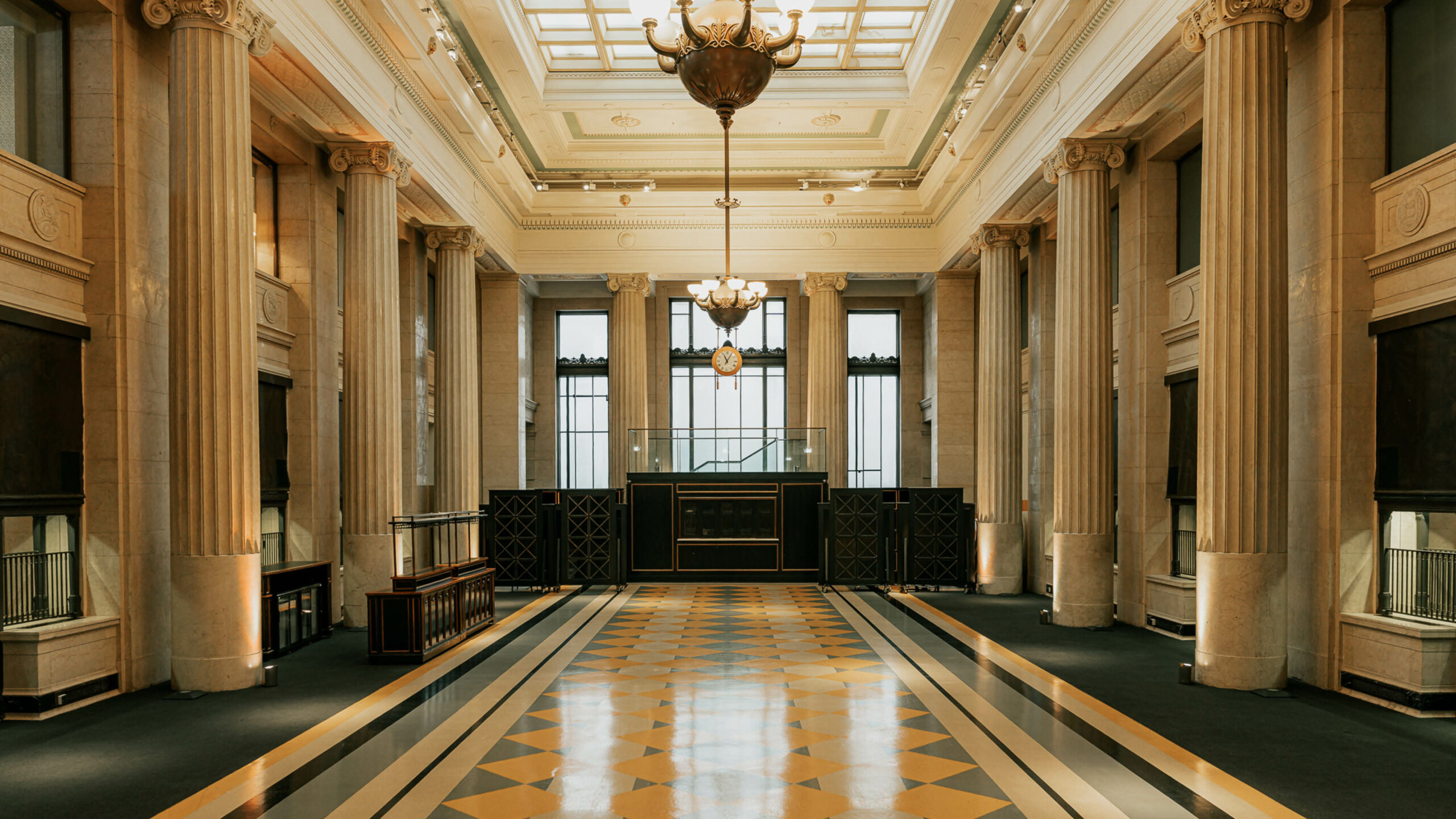 Banking Hall - Vibration Production